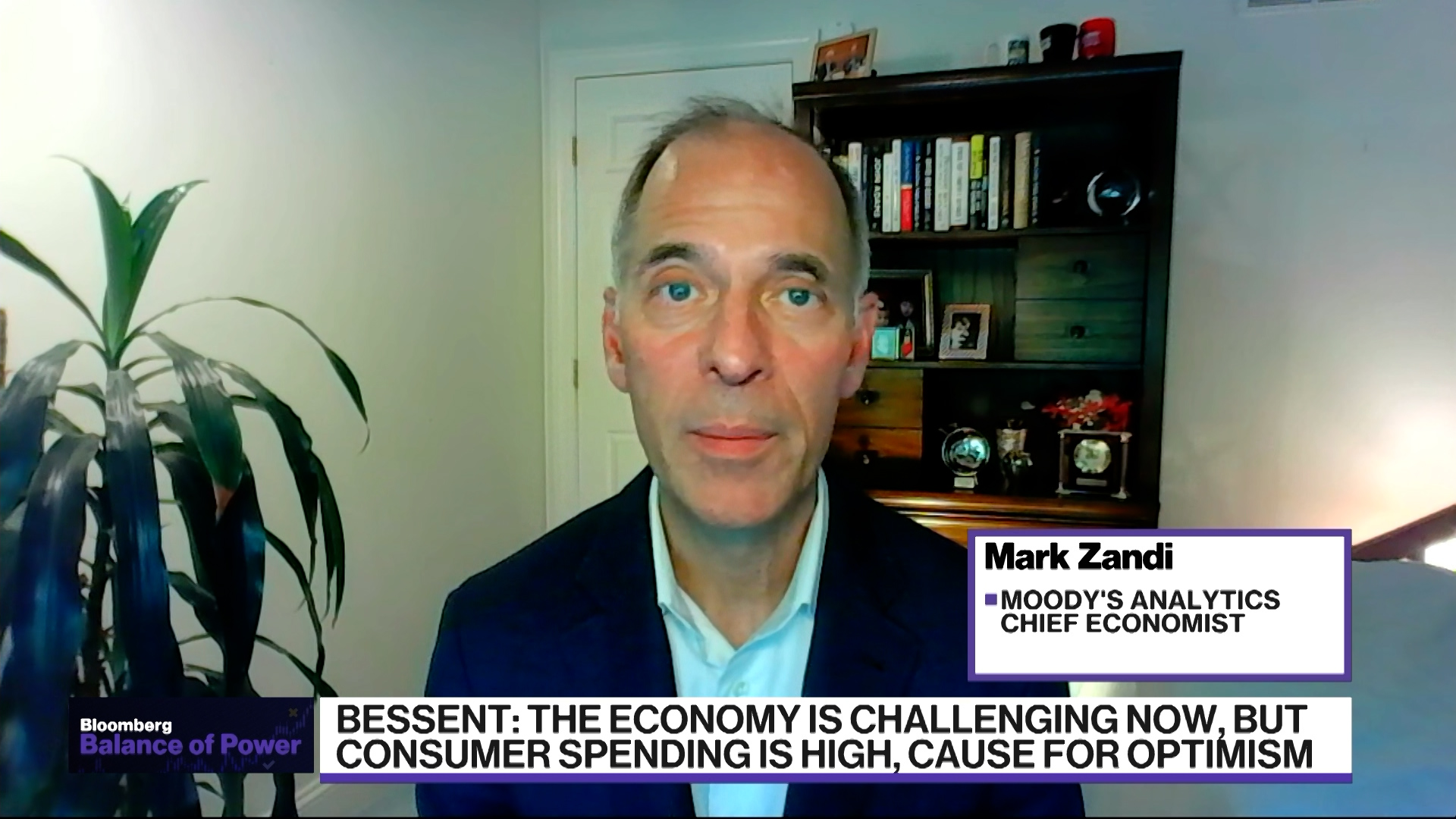 Zandi says US is 'uncomfortably close' to recession