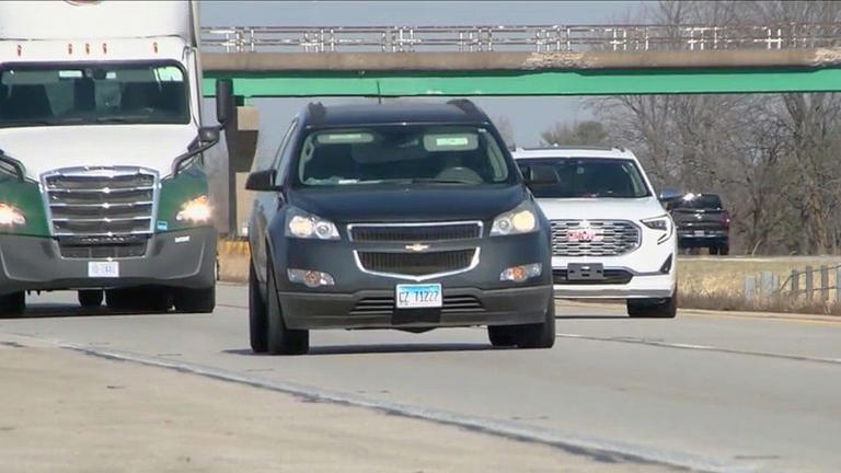 Illinois bill would regulate auto insurance rates