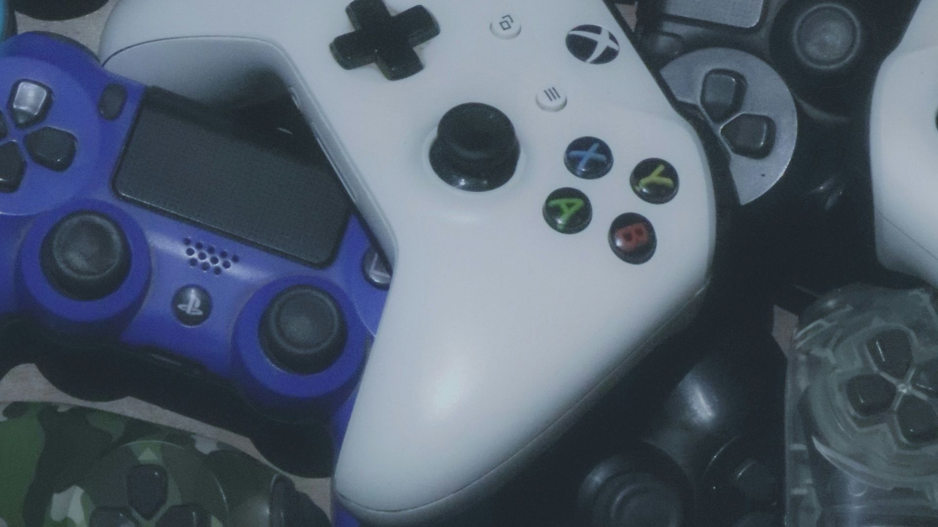 20 popular video games no one actually enjoys