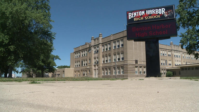 Benton Harbor students improve test scores from last fall to this spring