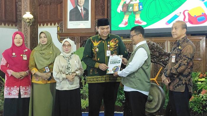 Masuk kurikulum pendidikan sekolah di Jepara, anak belajar praktik ...