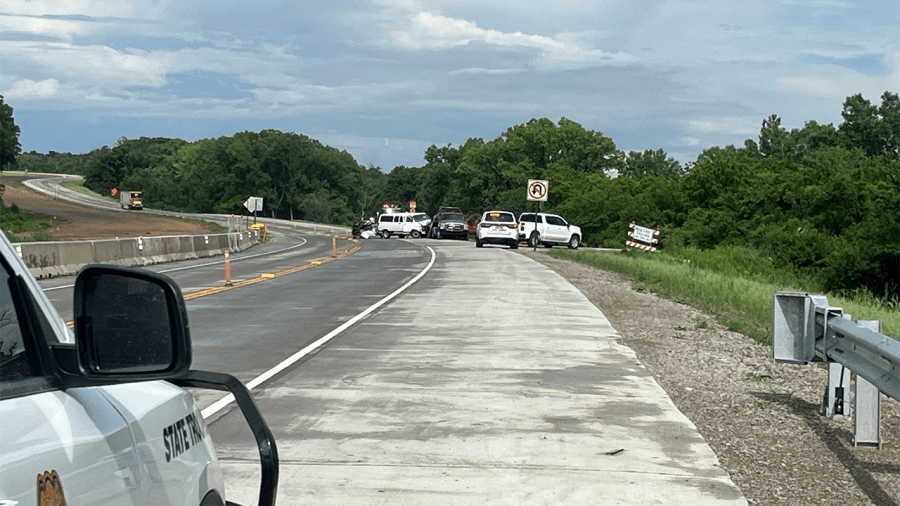 Multiple crashes reported on Highway 24 in Topeka area