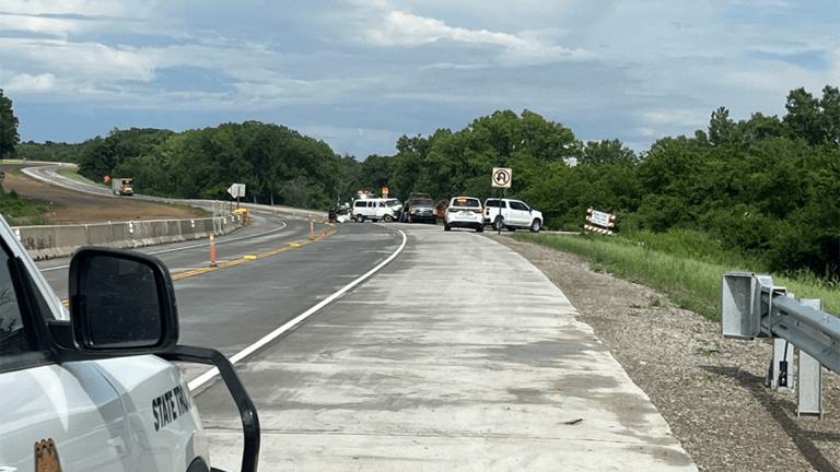Multiple crashes reported on Highway 24 in Topeka area