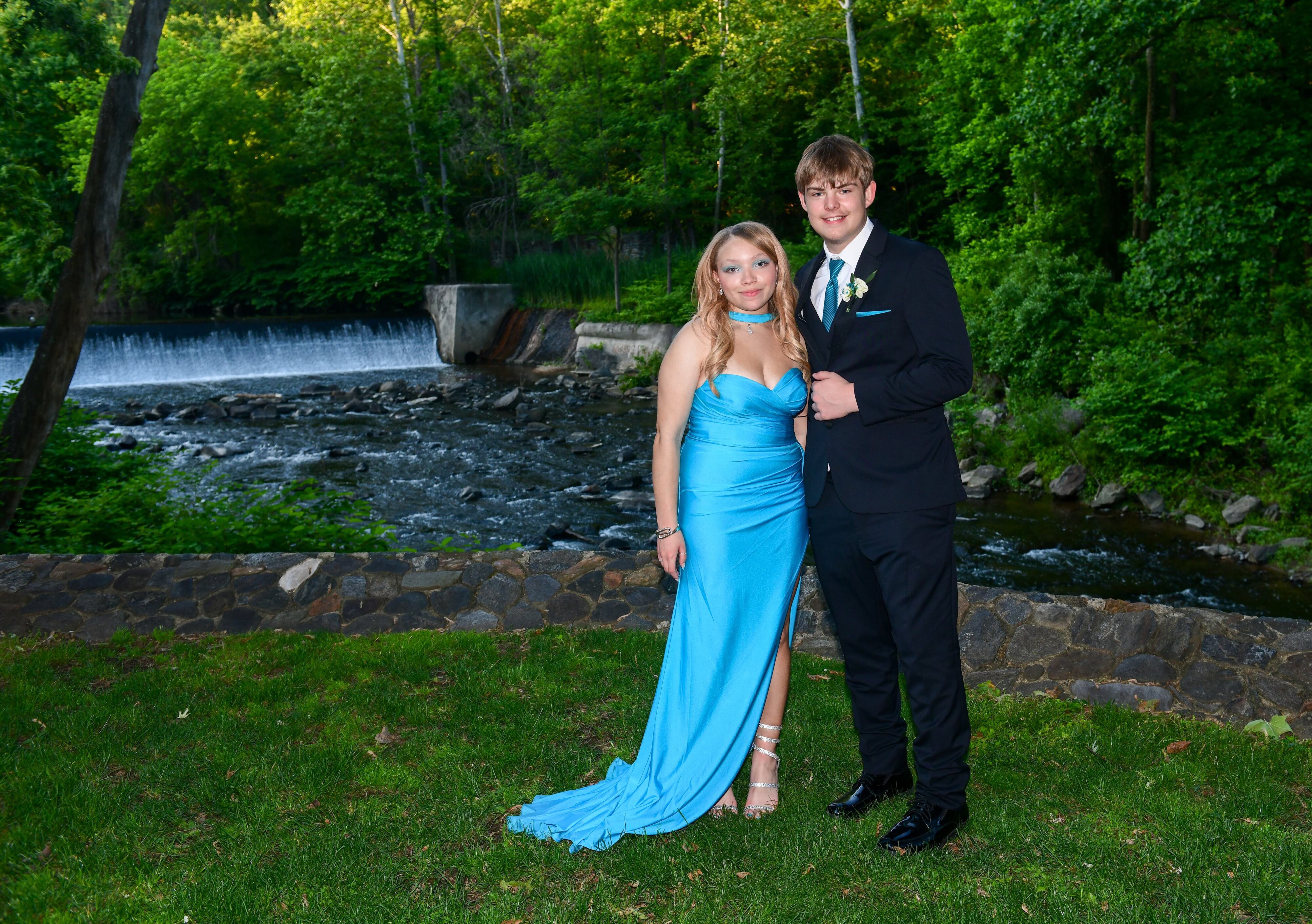 Salem High School prom 2026 (94 photos)