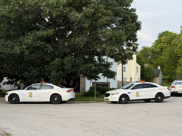 IMPD: Juvenile injured from apparent gunshot wound on Indy's south side