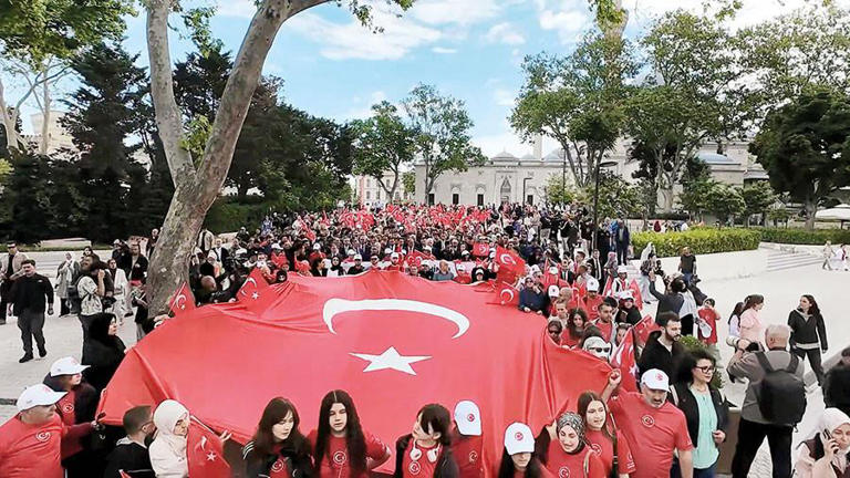 İstanbul’da 573. yıl coşkusu