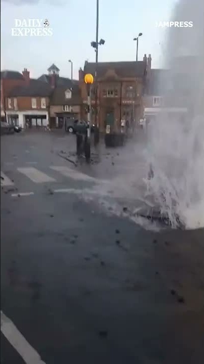 Heatwave causes road explosion and water main burst in Banbury