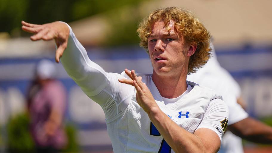 Oregon QB commit Will Mencl is doing Dan Lanning a major recruiting favor