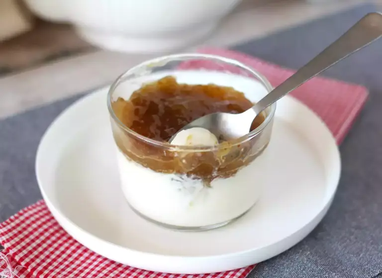 Vanille panna cotta met vijgensaus