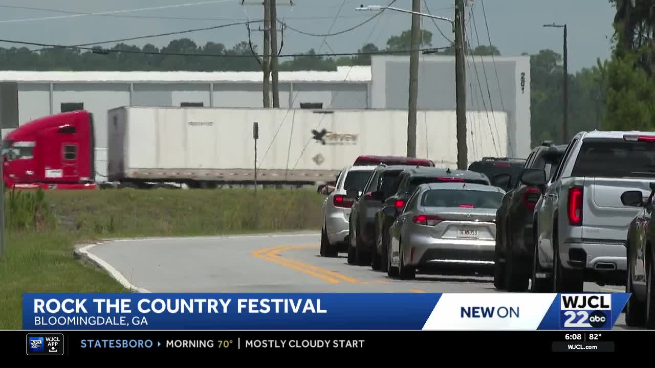 Traffic builds as Rock the Country opens in Bloomingdale