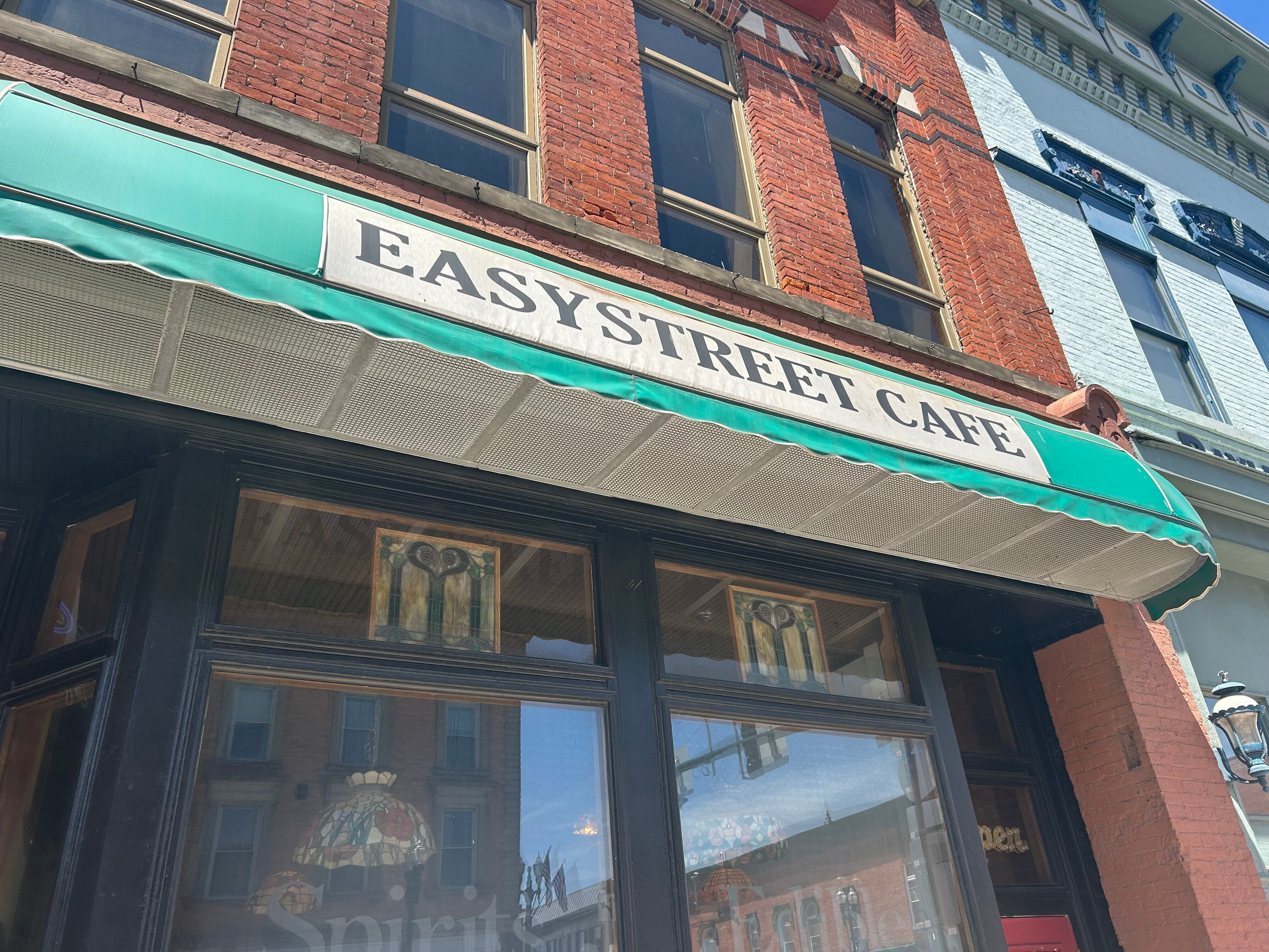 Easystreet Cafe to reopen June 1 after fire