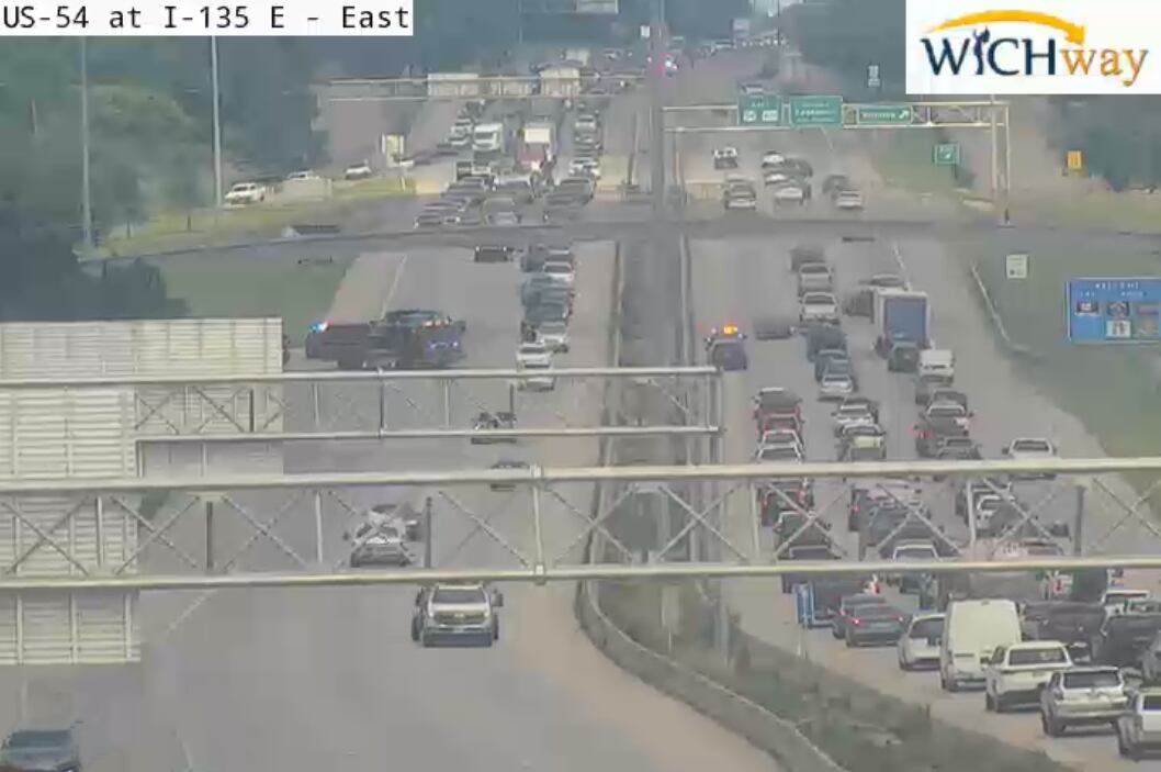 1 person dead in motorcycle crash on Kellogg