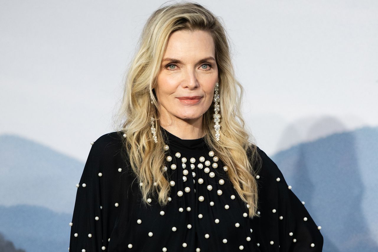 Michelle Pfeiffer defends "Grease 2", says 'people of a certain ...