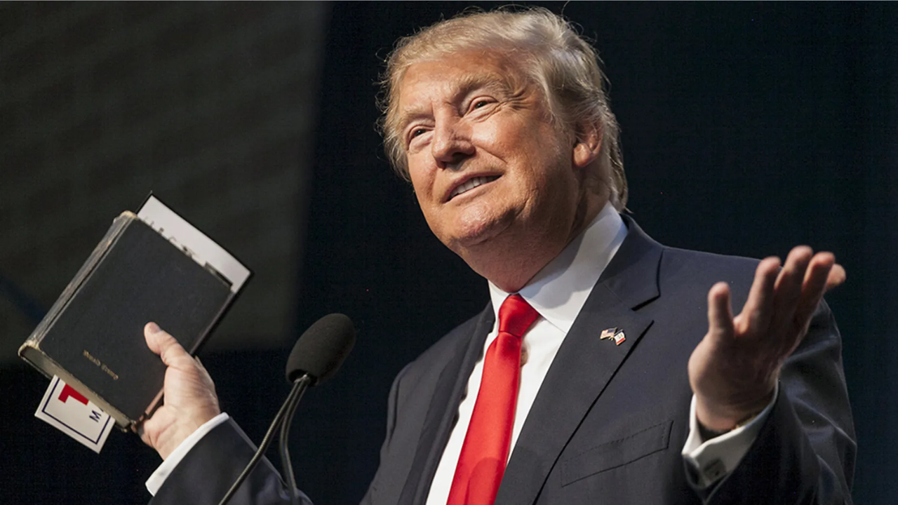Scholar reveals Trump's 69% evangelical approval is a cult with no ...