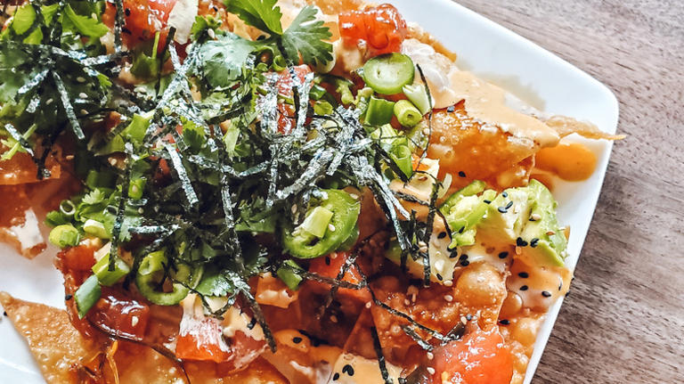 The absolute best chain restaurant nachos don't even have cheese on top