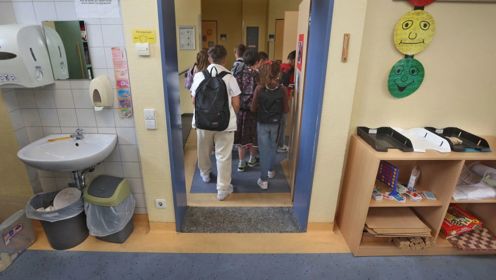 Experts outline strategies to ease children's end-of-school sadness