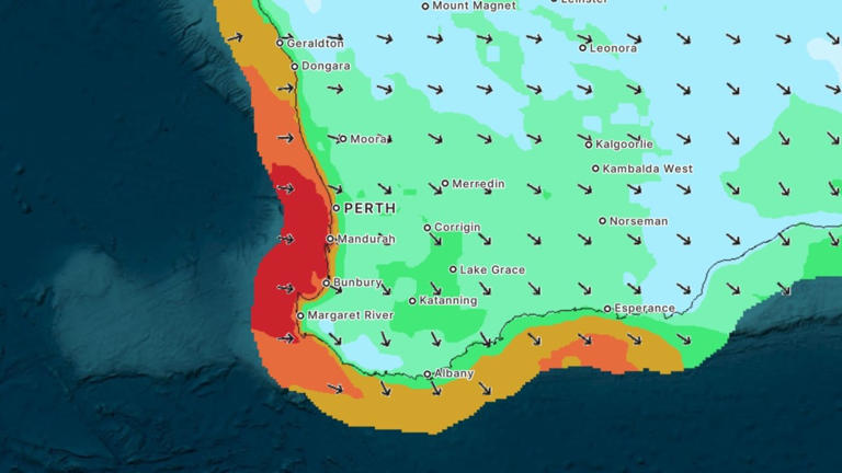 Aussies brace for risk of tornadoes