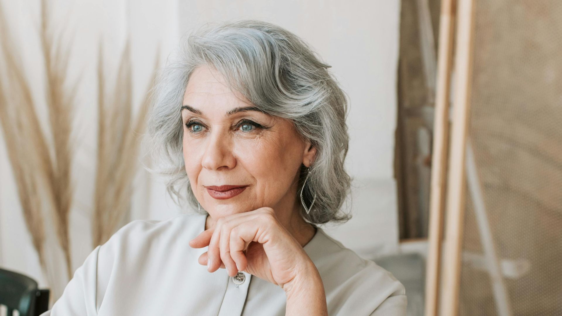 10 gray hair looks that feel elegant & 10 that can look neglected