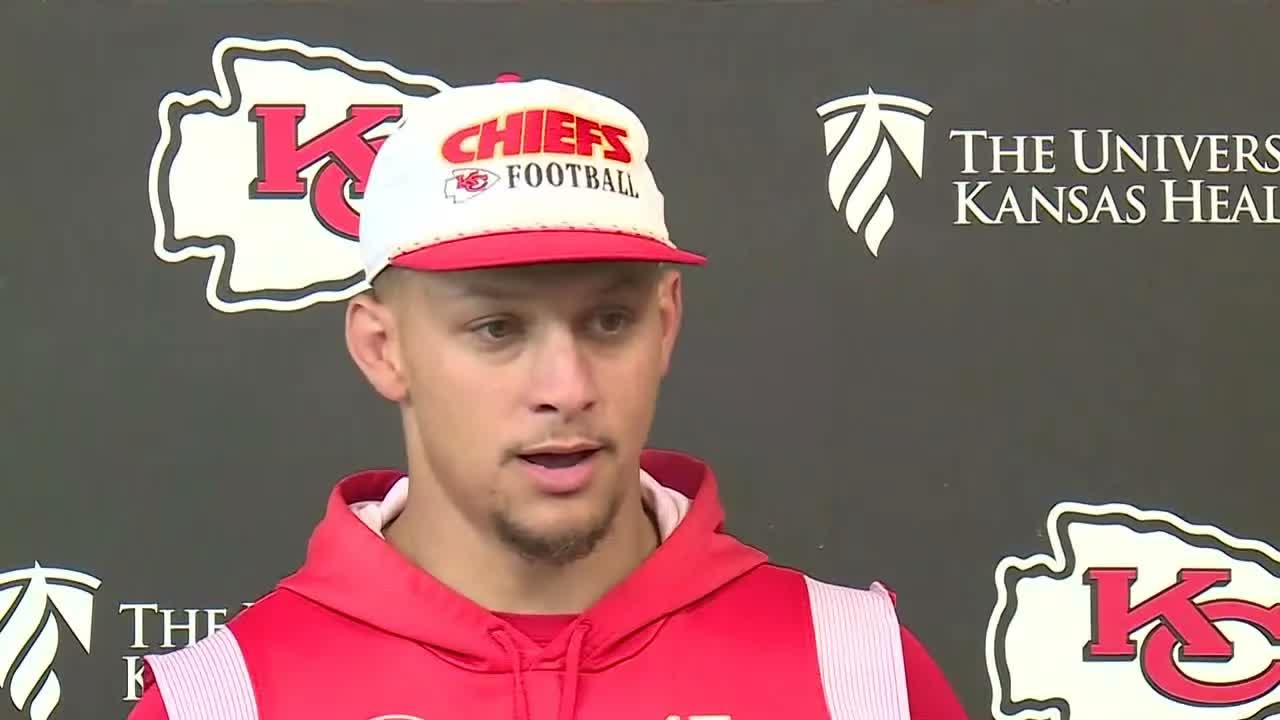 Patrick Mahomes details rehab progress after ACL injury