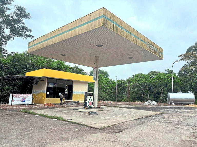 New petrol station for Bekok residents