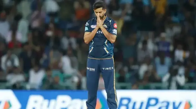 Top 5 bowlers with most wickets in IPL playoffs