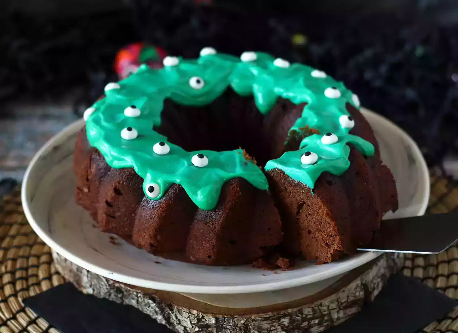 Halloween bundt cake, den läckra chokladkakan som får det att vattnas i ...
