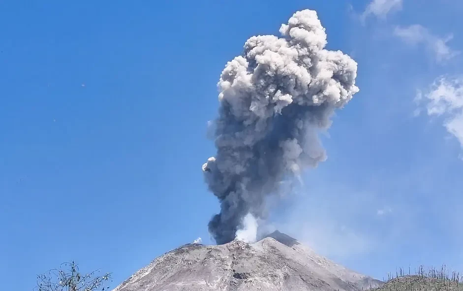 Two volcanoes remain restless as study reveals methane-cleaning eruption