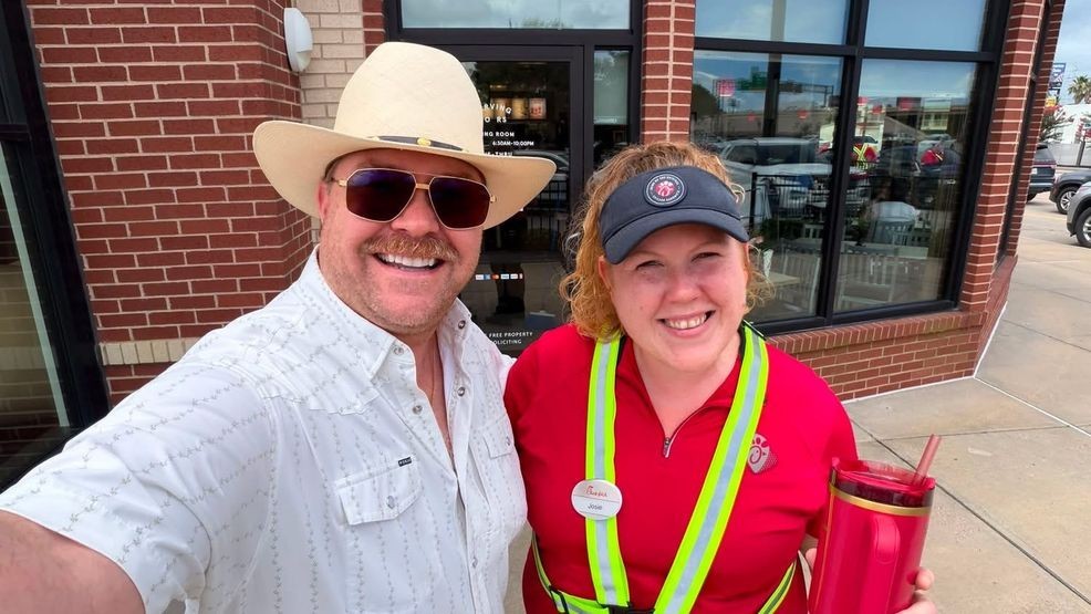 Beaumont Chick-fil-A worker hailed as hero after helping motorcyclist ...