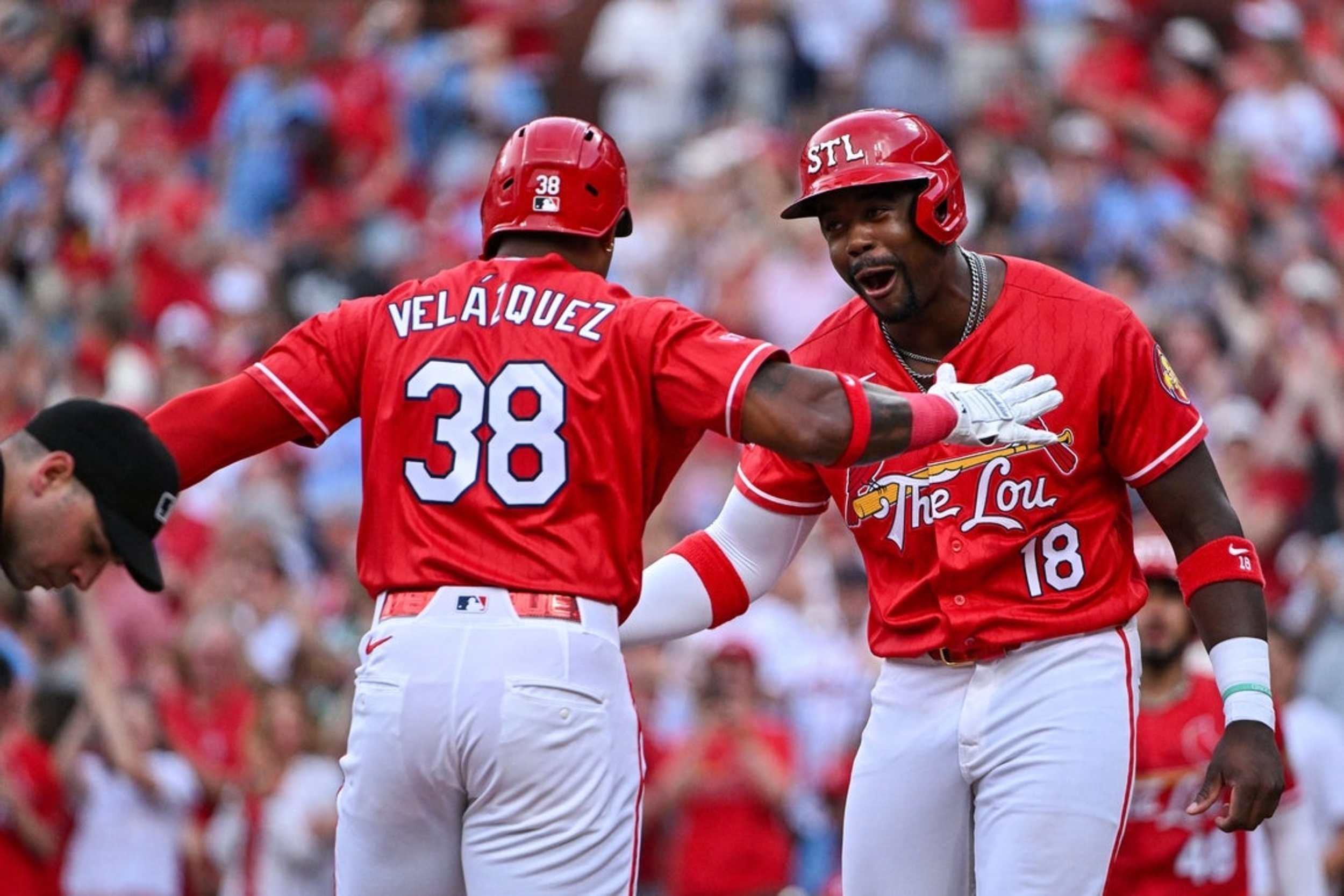 Nelson Velazquez, Ivan Herrera homer to lift Cardinals past Cubs
