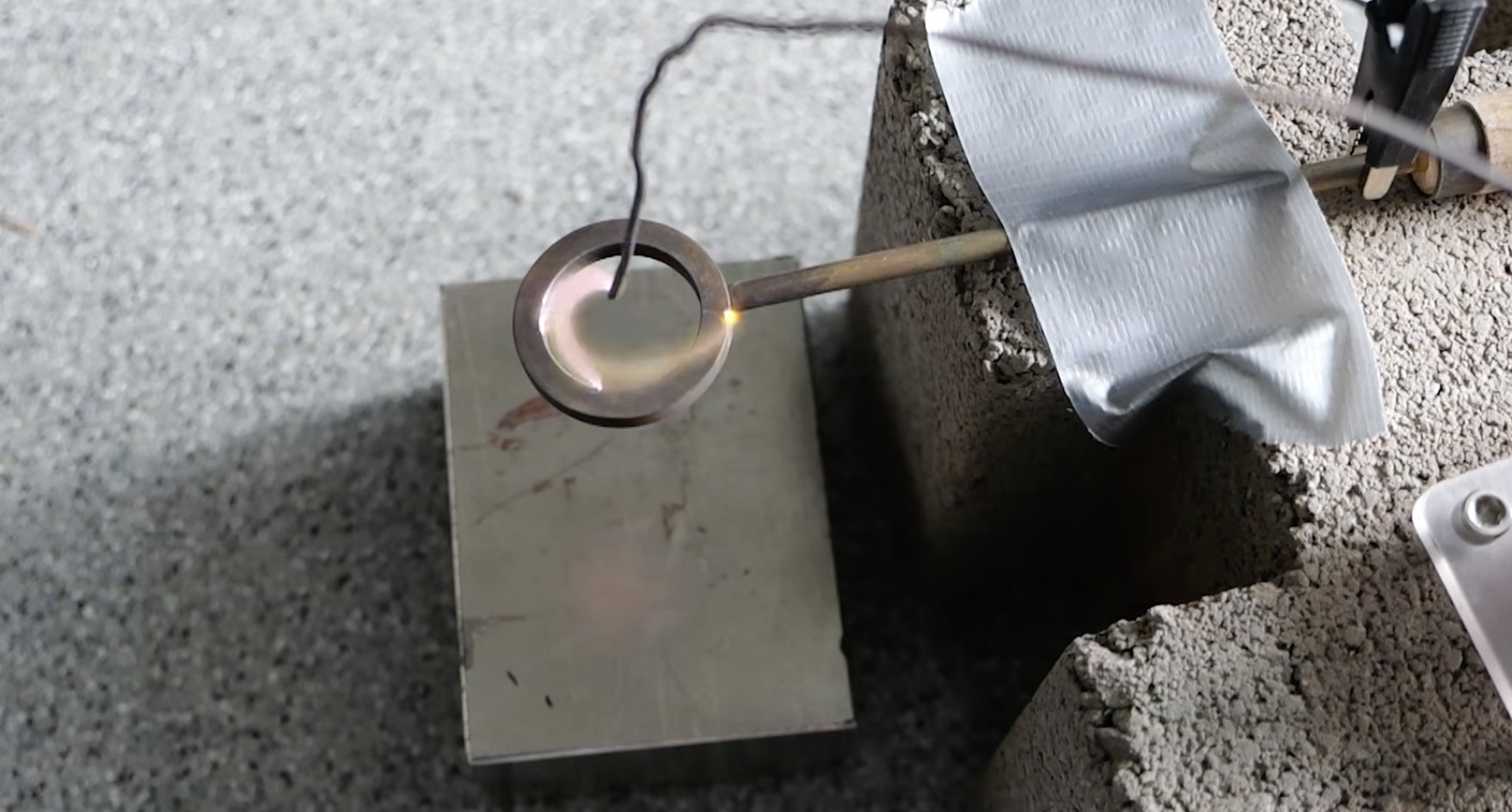 Why AC electricity doesn’t behave the way you think