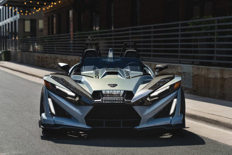 Polaris Slingshot's 2026 signature edition is a color-shifting, 204-hp ...