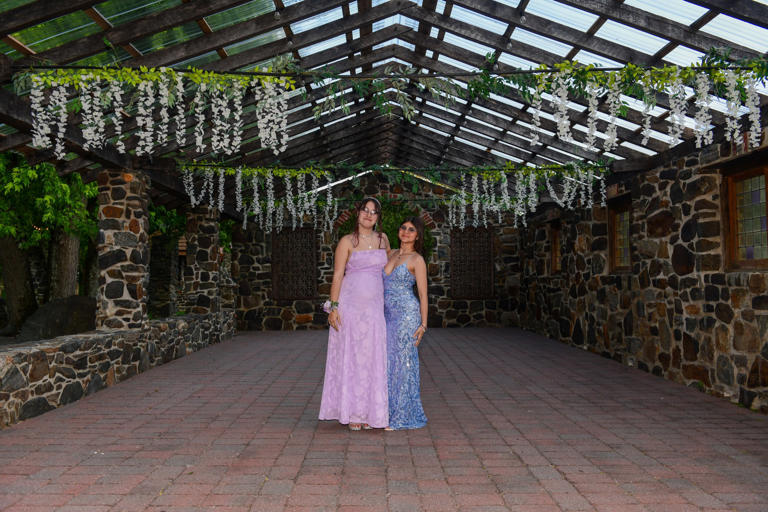 Salem High School prom 2026 (94 photos)