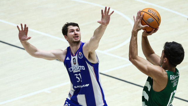Sporting arrasa comentário do Porto Canal sobre Diogo Ventura no dérbi