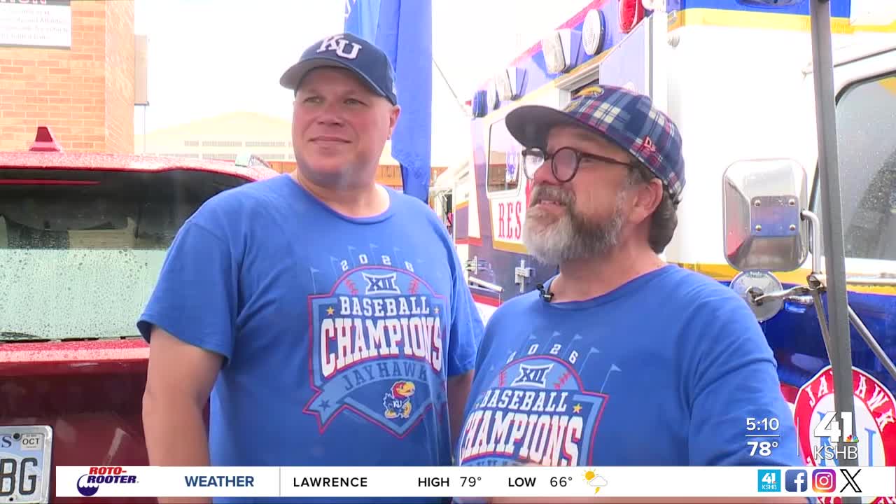 'This is a special team': Kansas baseball fans catch historic NCAA ...