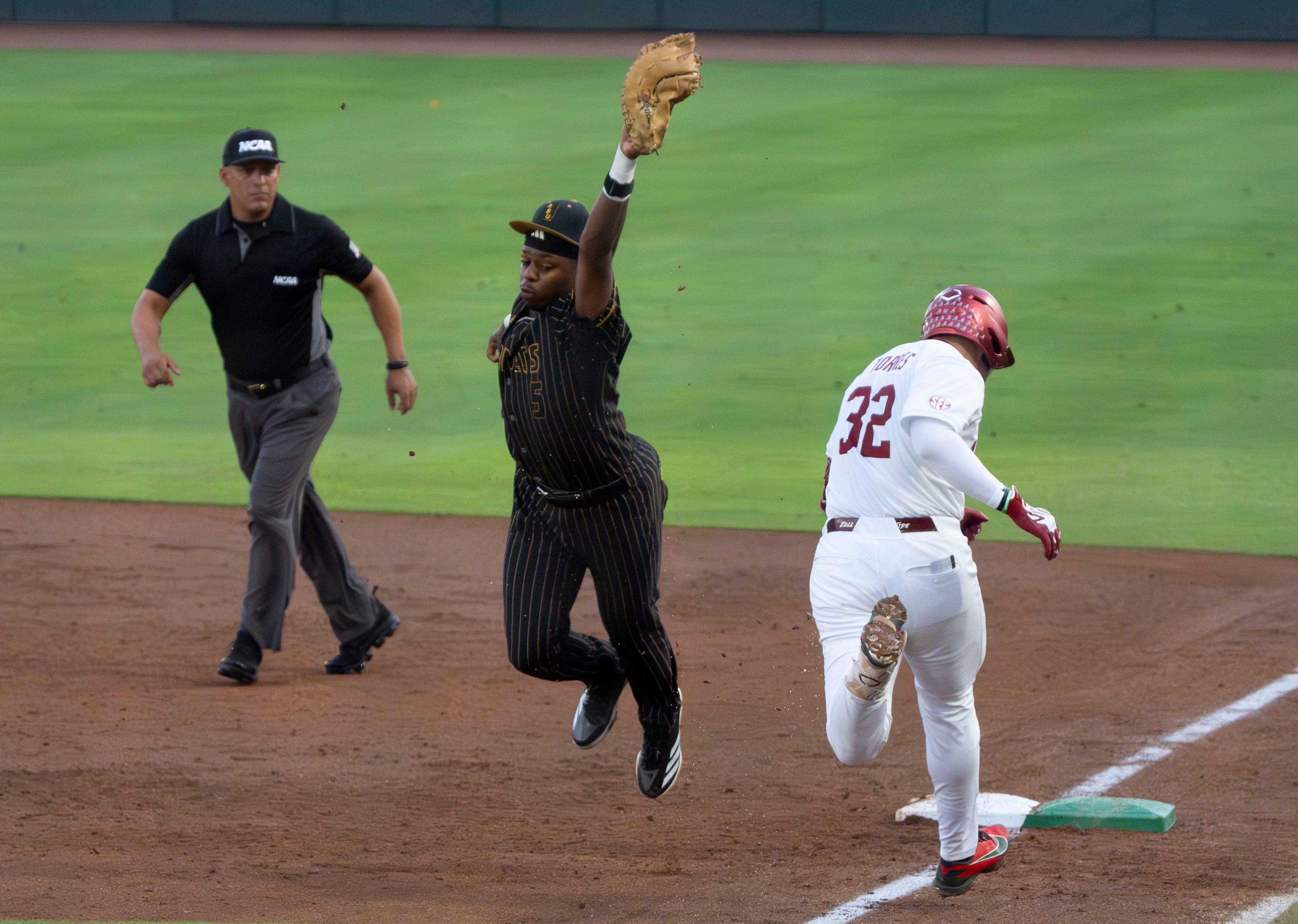 Alabama State baseball roughed up by Alabama in NCAA regional loss ...