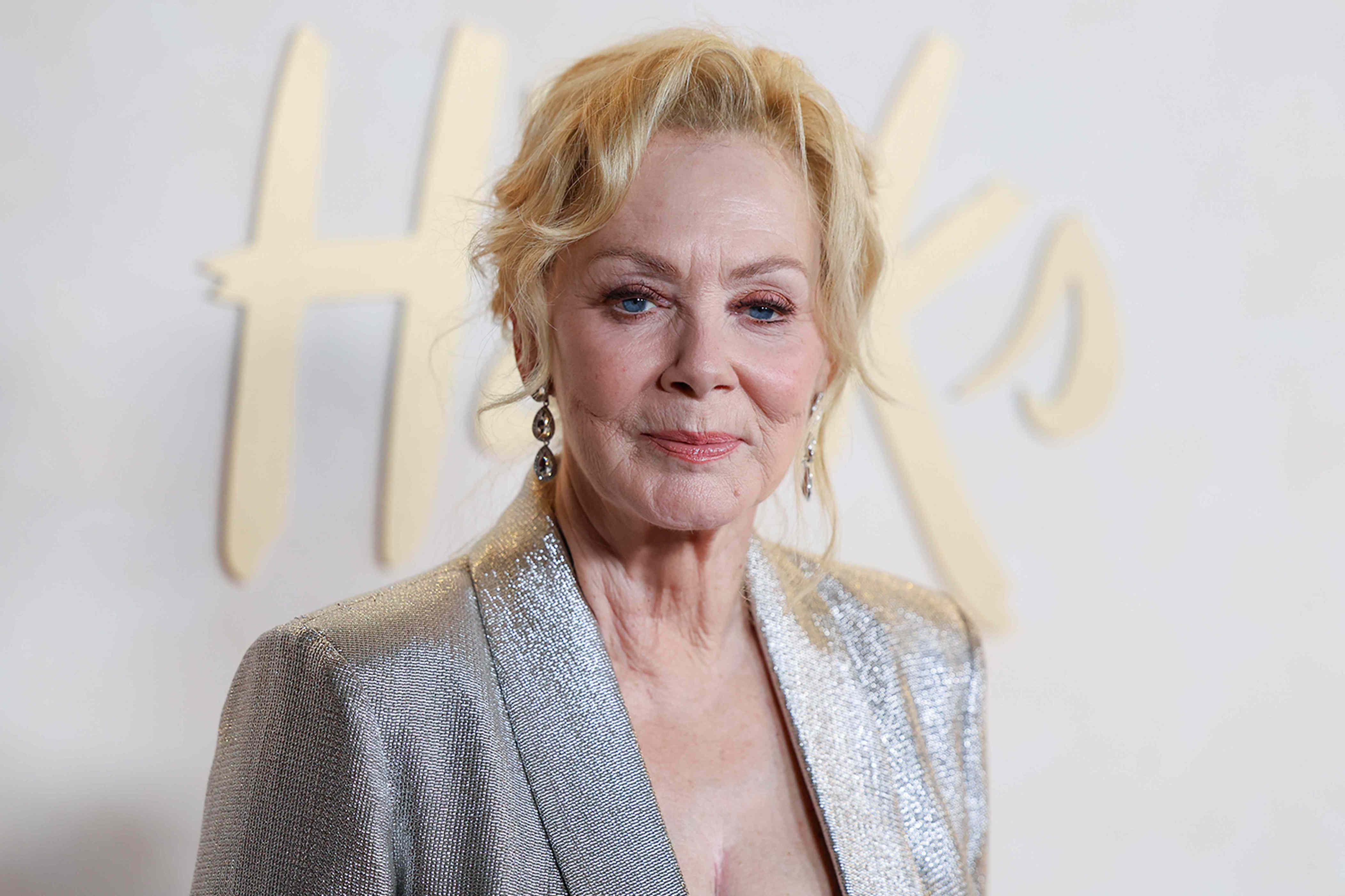 Jean Smart, 74, just swapped heavy denim for billowy floral pants — and ...