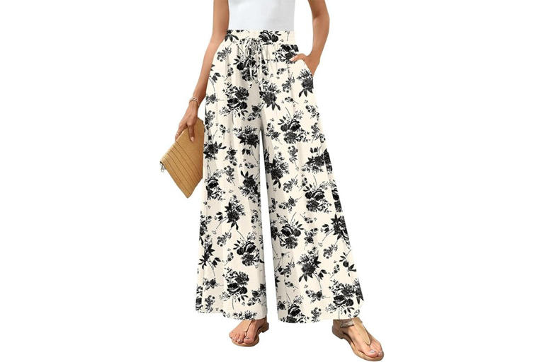 Jean Smart, 74, just swapped heavy denim for billowy floral pants — and ...