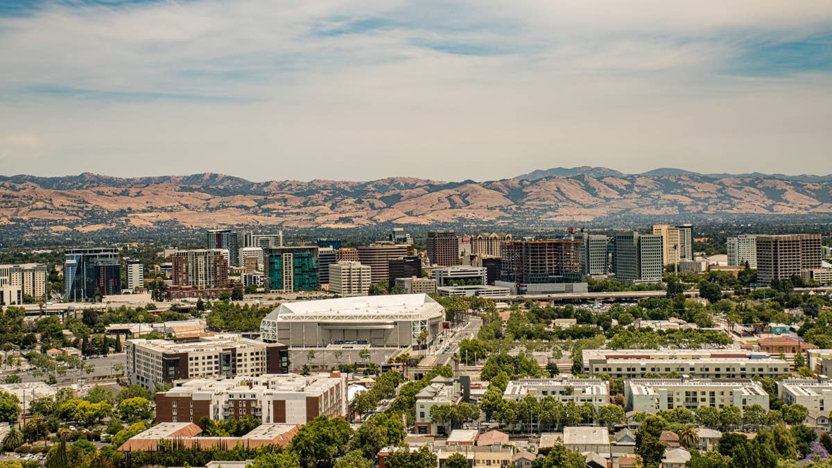 Silicon Valley CEOs increasingly make major sacrifice as Al demand shifts