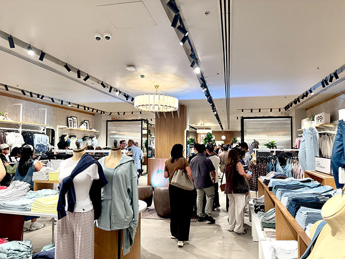 Abercrombie & Fitch opens first store in PH