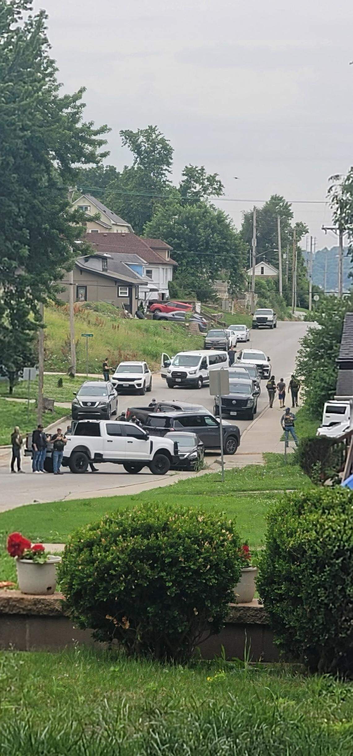 Arrest by federal agents, state troopers causes a stir in KCK neighborhood
