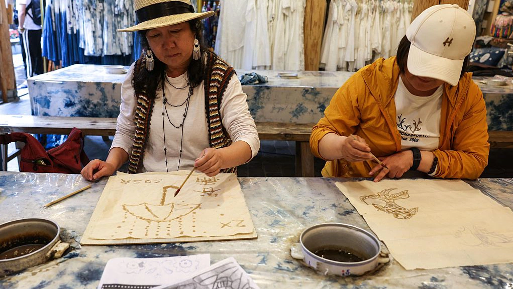 Skillcations reshape travel as Americans trade trinkets for crafts