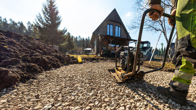 Skip landscape fabric: Here's a better way to prevent weeds in gravel ...
