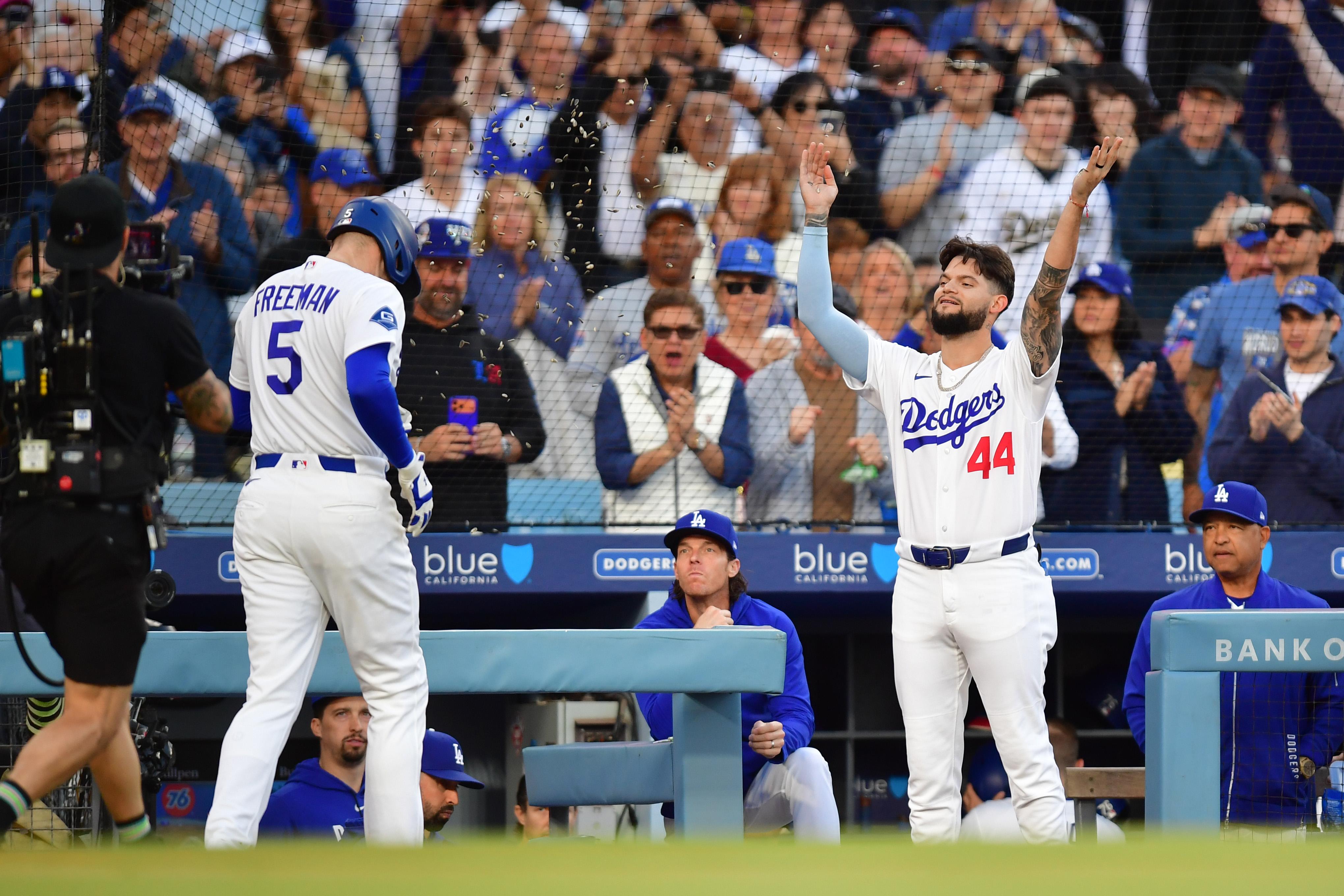 Dodgers hit 4 solo homers, hand Zack Wheeler first loss