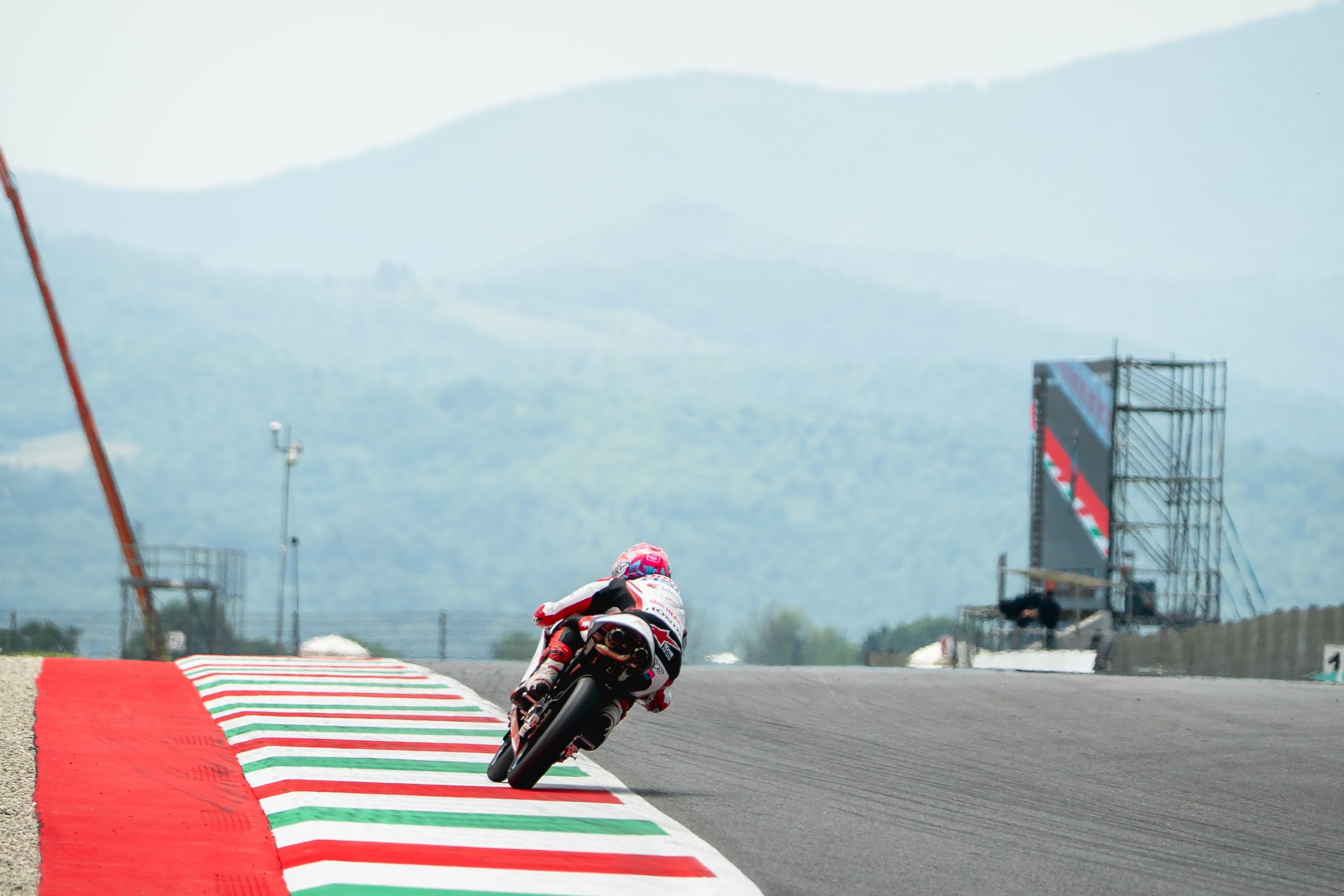 Hasil kualifikasi Moto3 Italia 2026 - Veda Asapi Quiles yang gagal ...