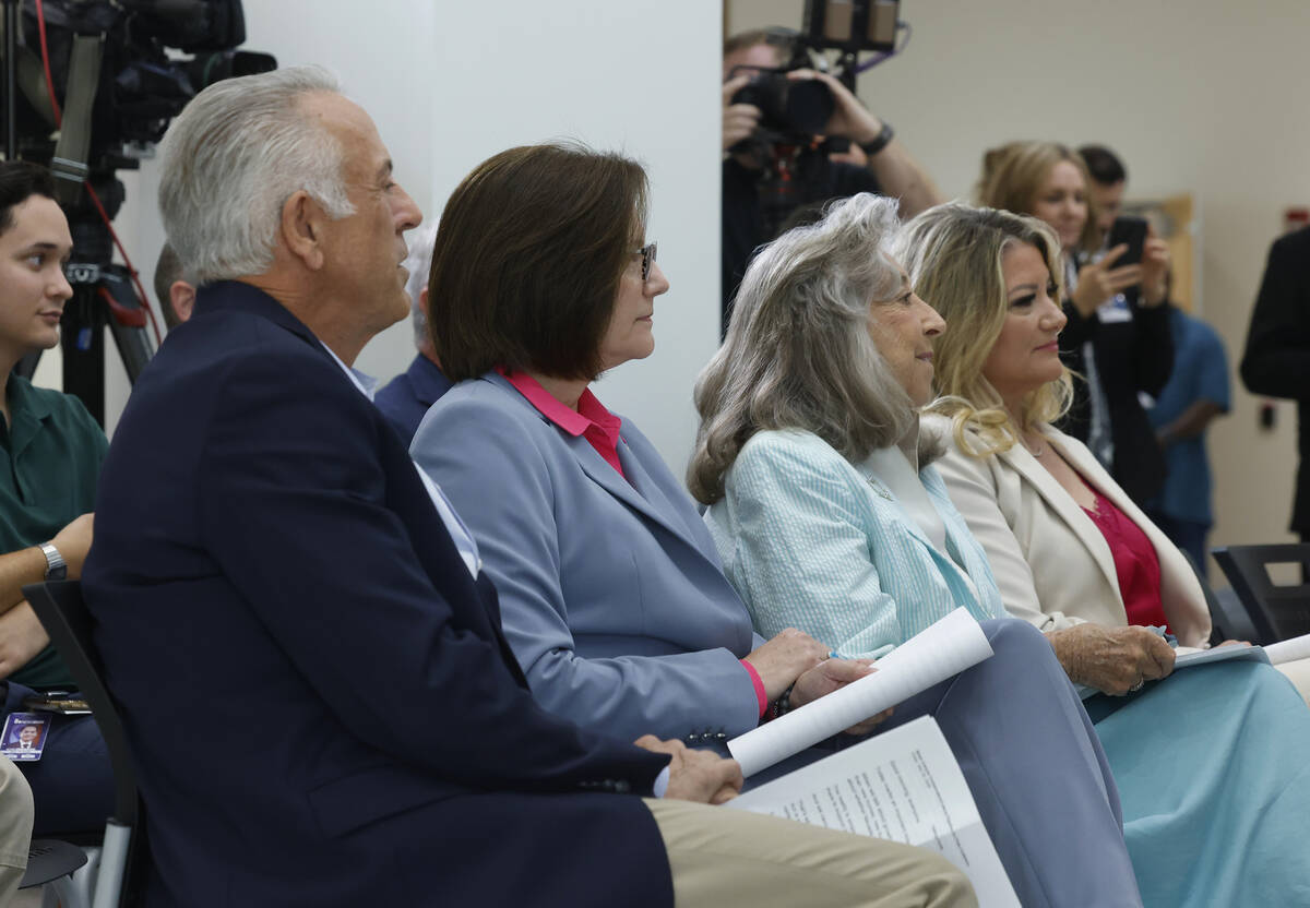 Officials praise $2B water pipeline to be drilled under Southern Nevada ...