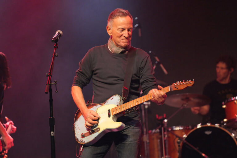 Bruce Springsteen haalt uit naar Trump tijdens concert in DC