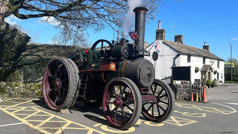 Traction engine nears finish line in 8mph journey