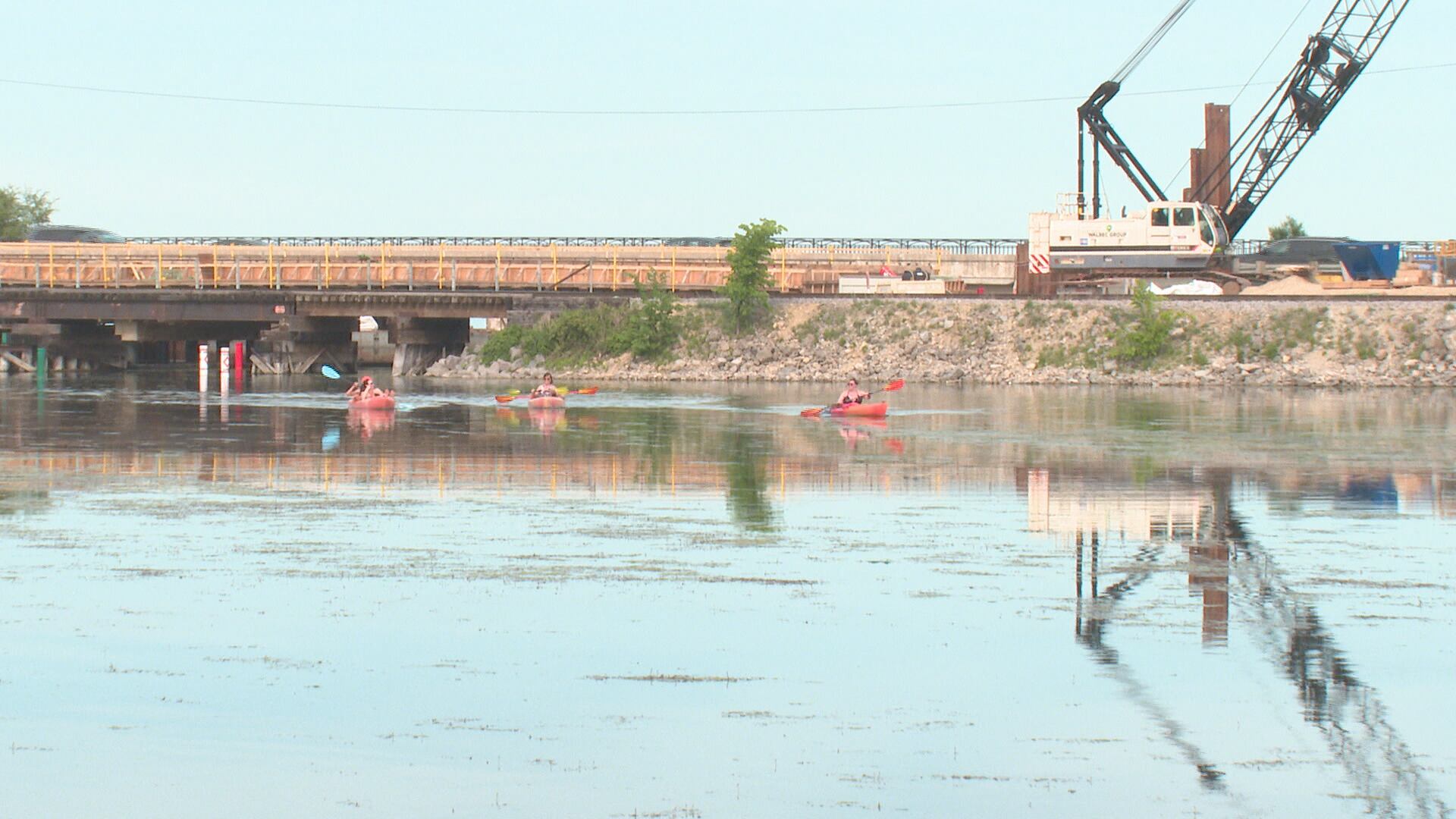 Madison paddlers navigate construction on Lake Monona