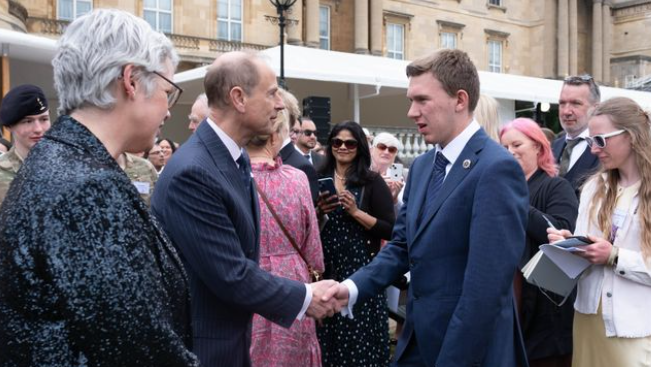 Autistic award winner shares joke with Edward