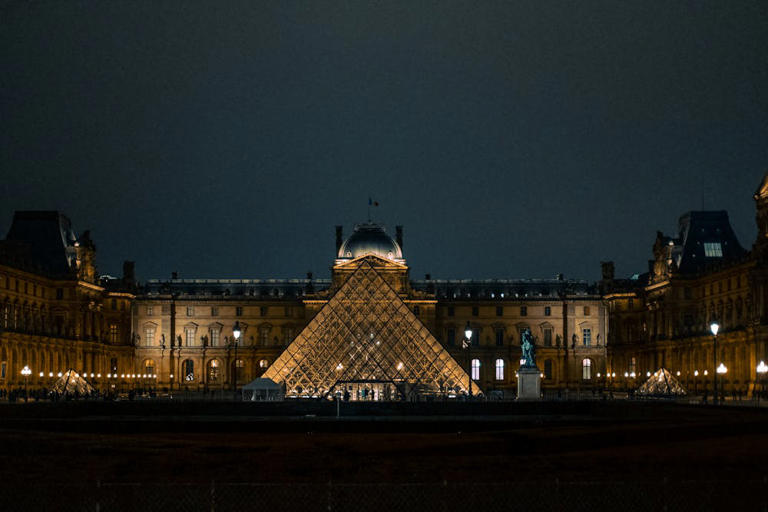 $1 billion Louvre renovation: Mona Lisa is finally getting her own building